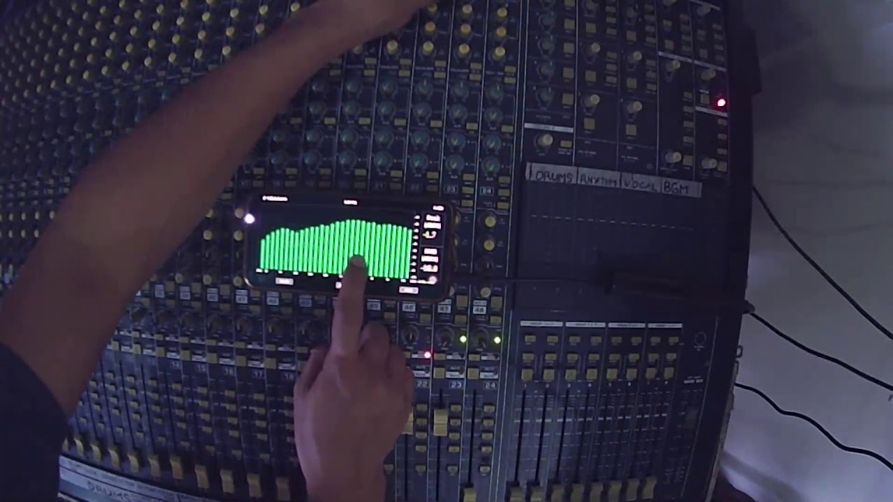BEHRINGER mx8000a 48 channel mixer - YouTube