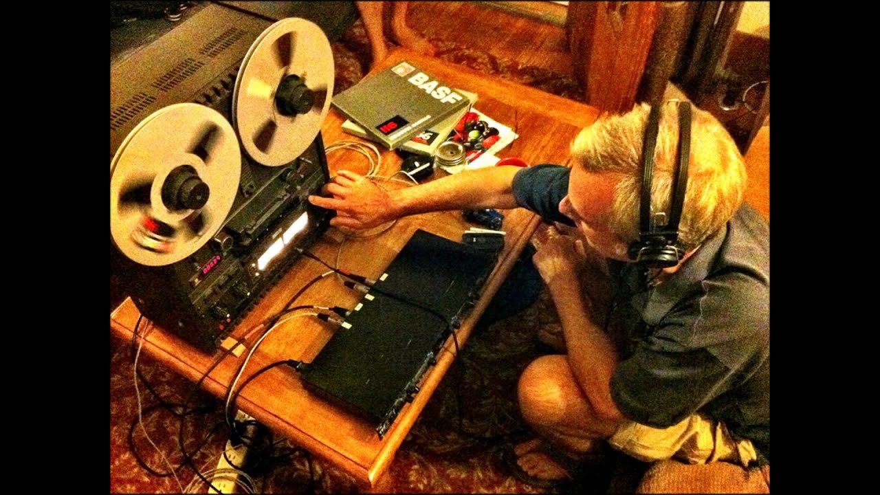 Pickled Brain From Outer Space! - "Head Stash" - YouTube