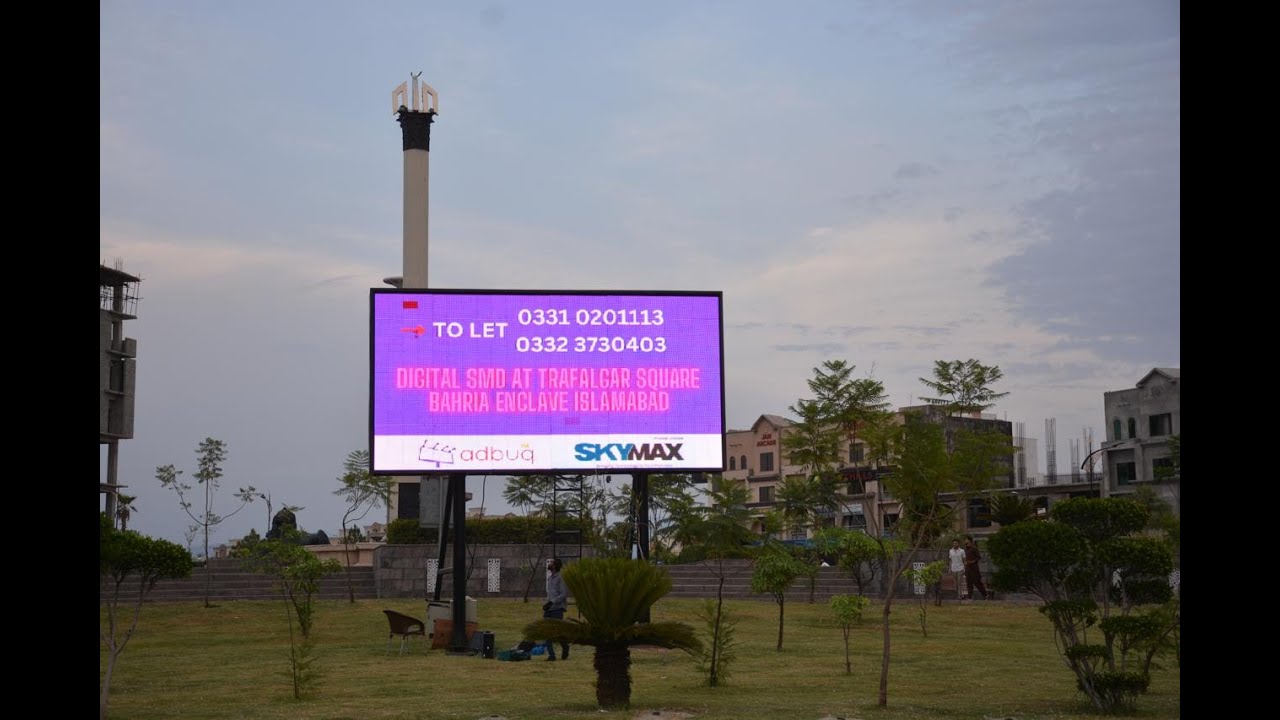 Digital SMD Screen at Bahria Enclave Islamabad - YouTube