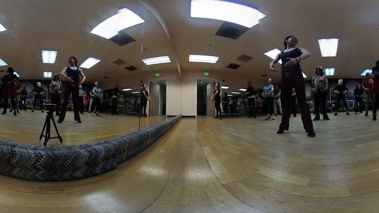 LiWen Ang teaches 3D Virtual Reality exercises for dance warm up - YouTube