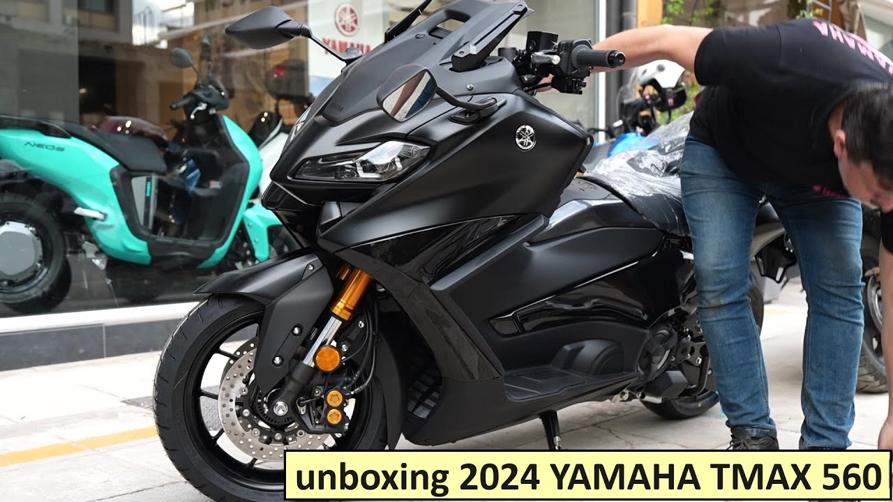 unboxing 2024 YAMAHA TMAX 560 megascooter black color - YouTube