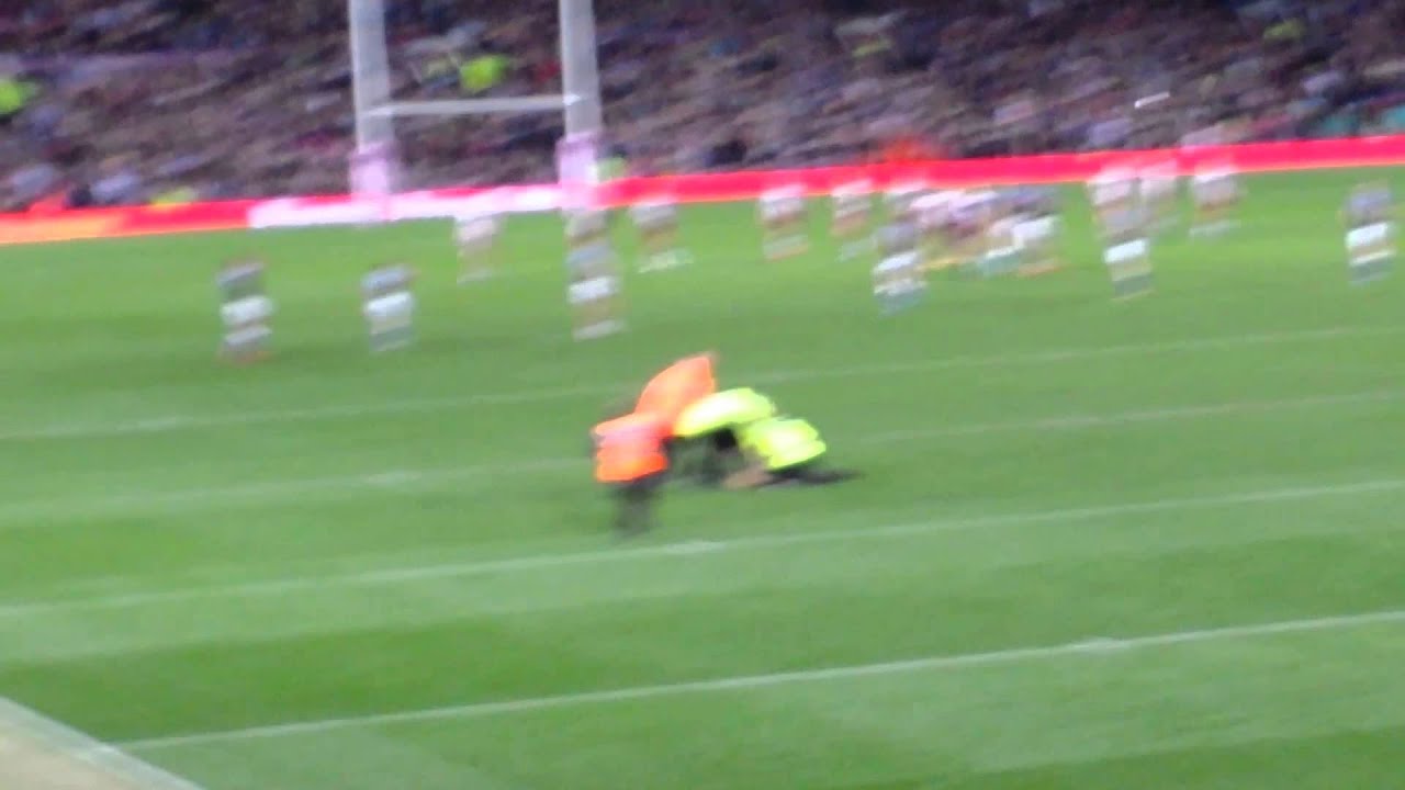 Grand final streaker - YouTube