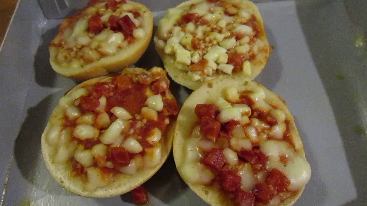 Chef Gusto Pepperoni Mini Pizza Bagels (Dollar Tree Item) - YouTube