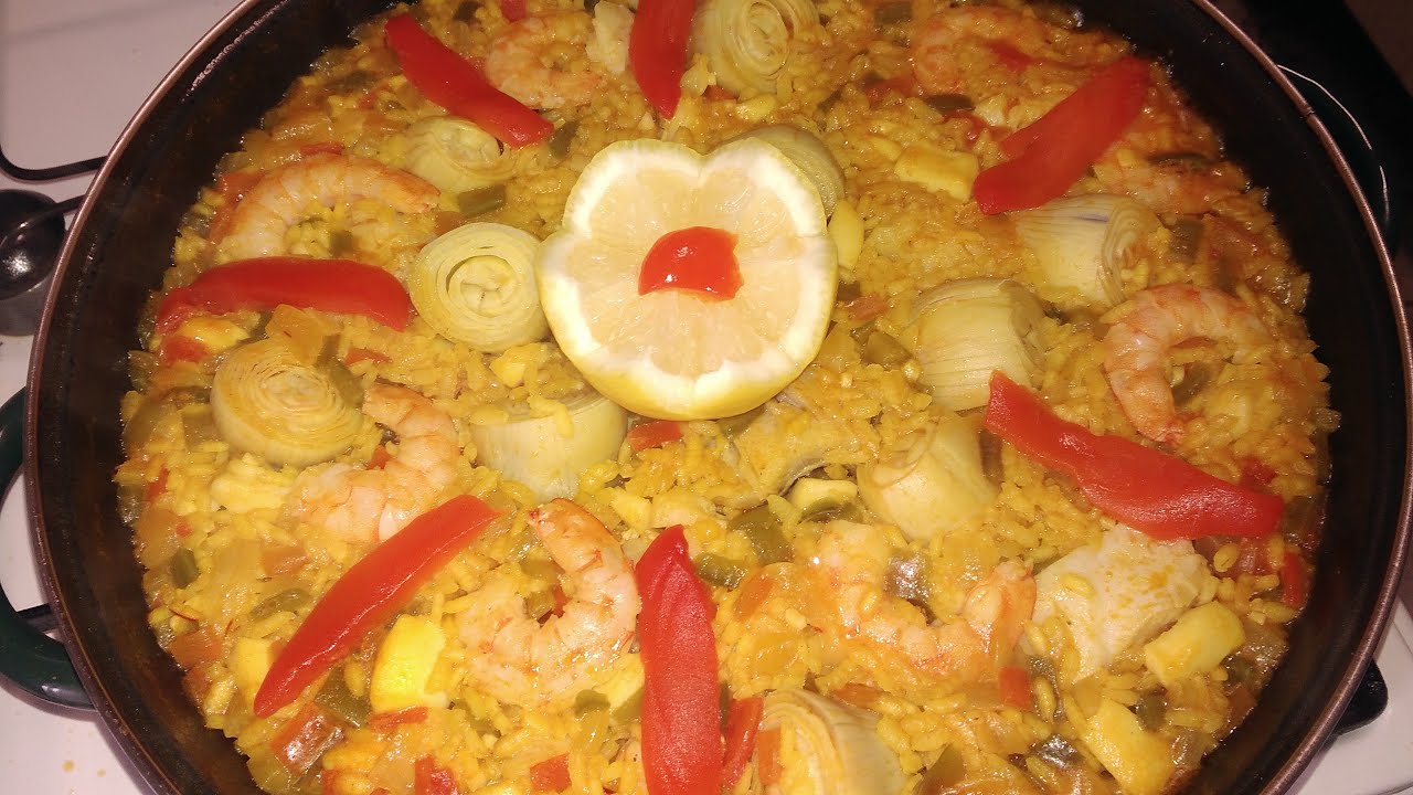 PAELLA DE BACALAO Y ALCACHOFAS - SPANISH CODFISH PAELLA - YouTube