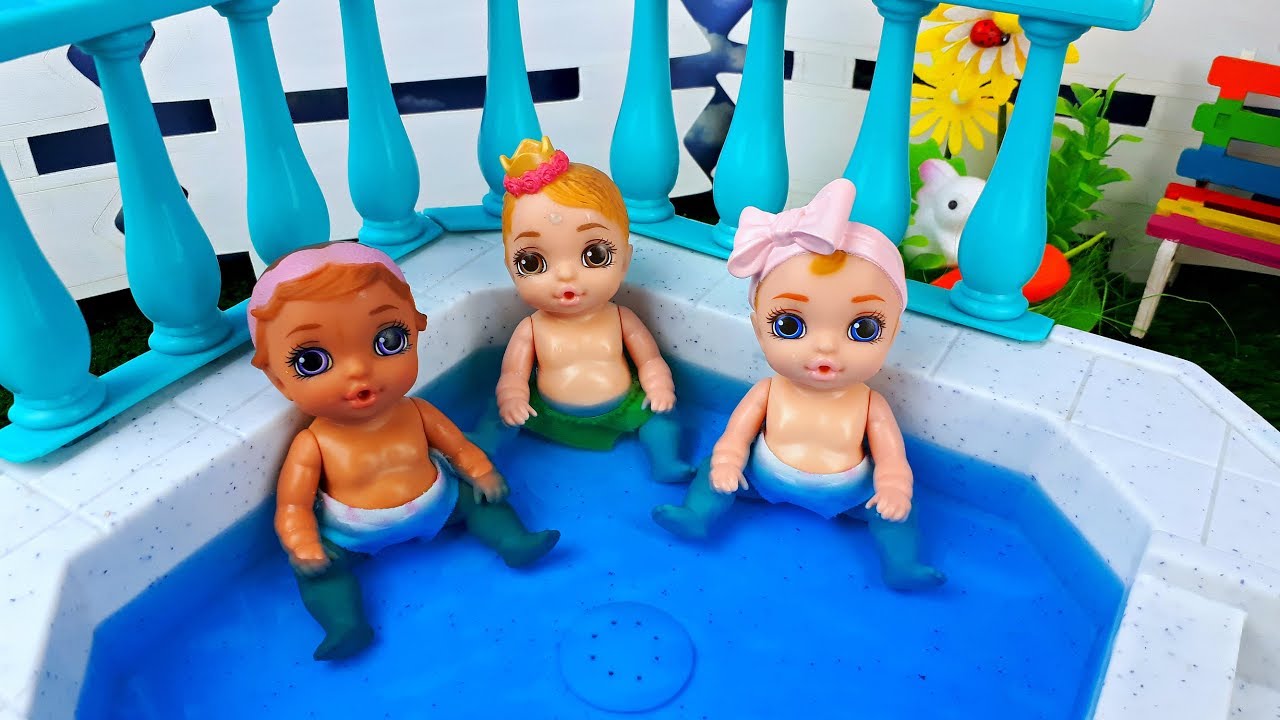 Barbie and Baby doll swimming in the pool playset - Play dolls - YouTube