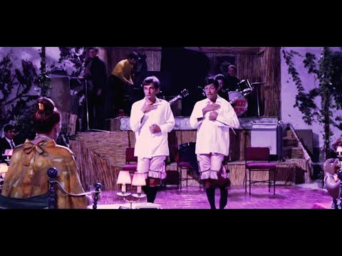 Ric e Gian - Lo Spogliarello, dal film "Ischia operazione amore" (1966 ...