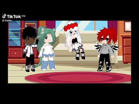 Vcs viram ela caindo naquela escada \