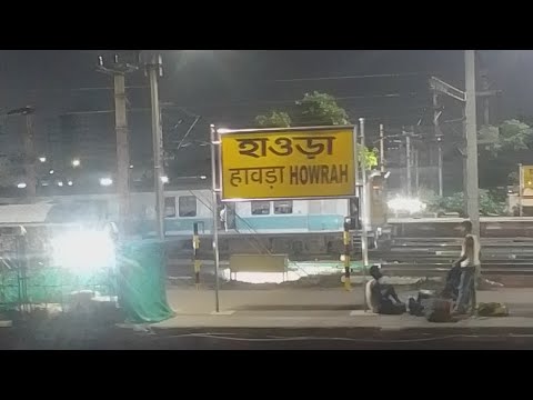 Night arrival at Howrah Railway station। #indianrailways #train #indiantrains #railway