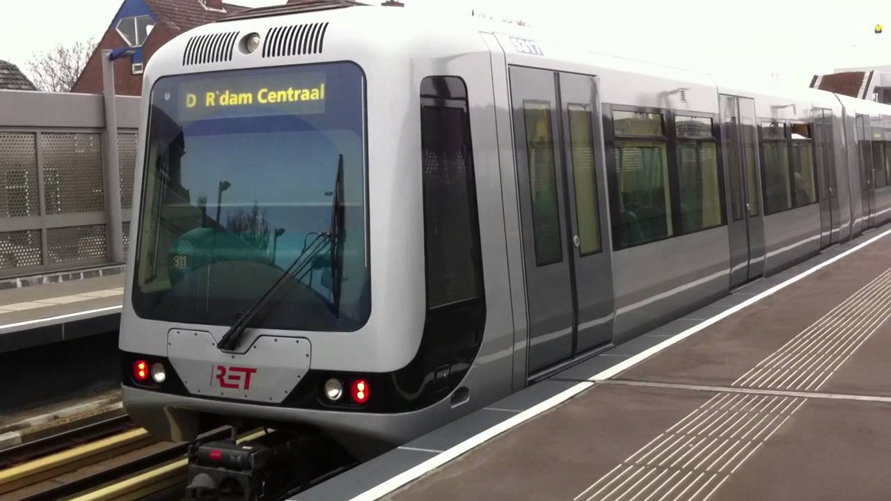 RET Metro 2X Type B op Rhoon met 5317 op de 1e dag na de Midlife ...