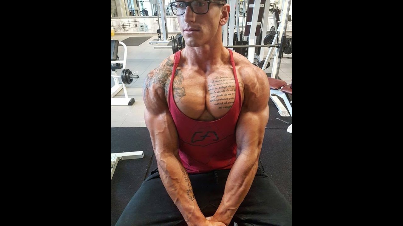 Neues BrustTraining ( Neue Reize setzen ) / Rico Lopez Gomez - YouTube