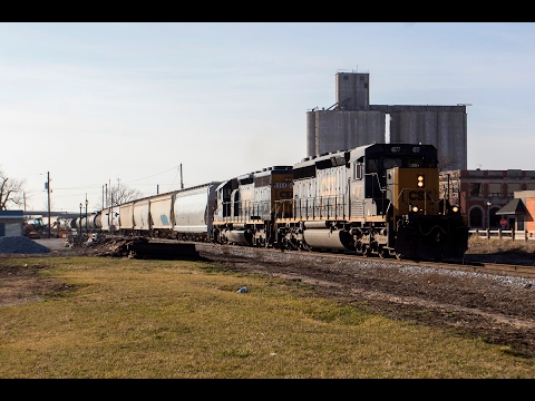 Chasing CSX Q594-19 with a Pair of SD40s - YouTube