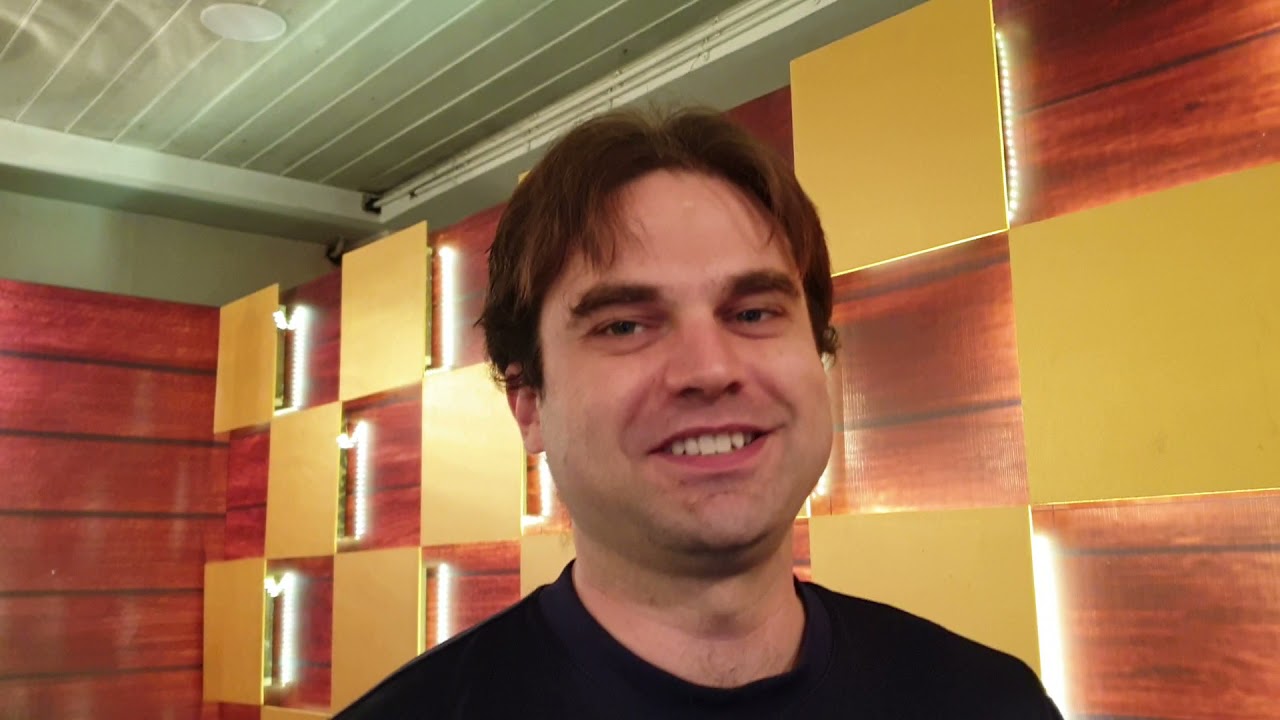 Somebody anonymously sent a razor to my room: Sam Shankland - YouTube