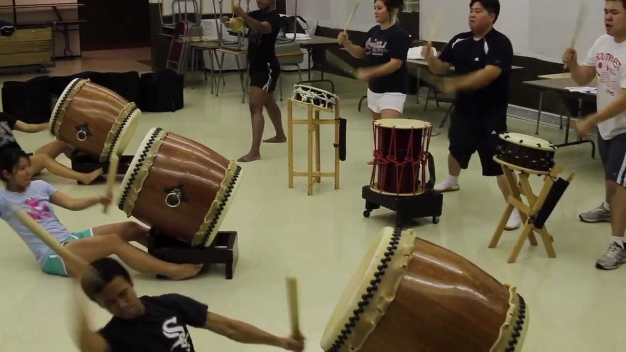 Chicago's Japanese-American drum ensemble Ho Etsu Taiko - YouTube