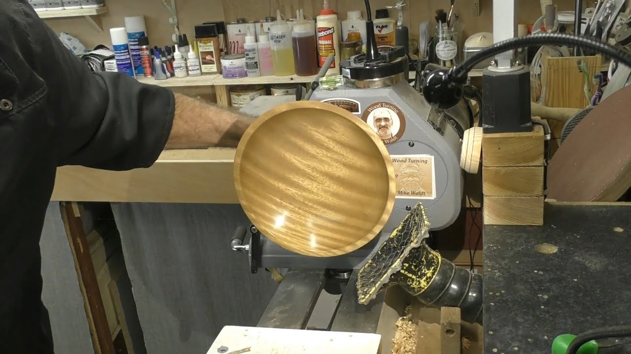 Wood Turning - Finishing The Agba Bowl PLUS two "ooops" moments! - YouTube