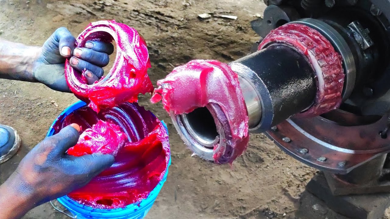 Wheel hub GREESING, TRUCK WHEEL HUB GREESING, TRUCK REPAIRING PROCESS ...