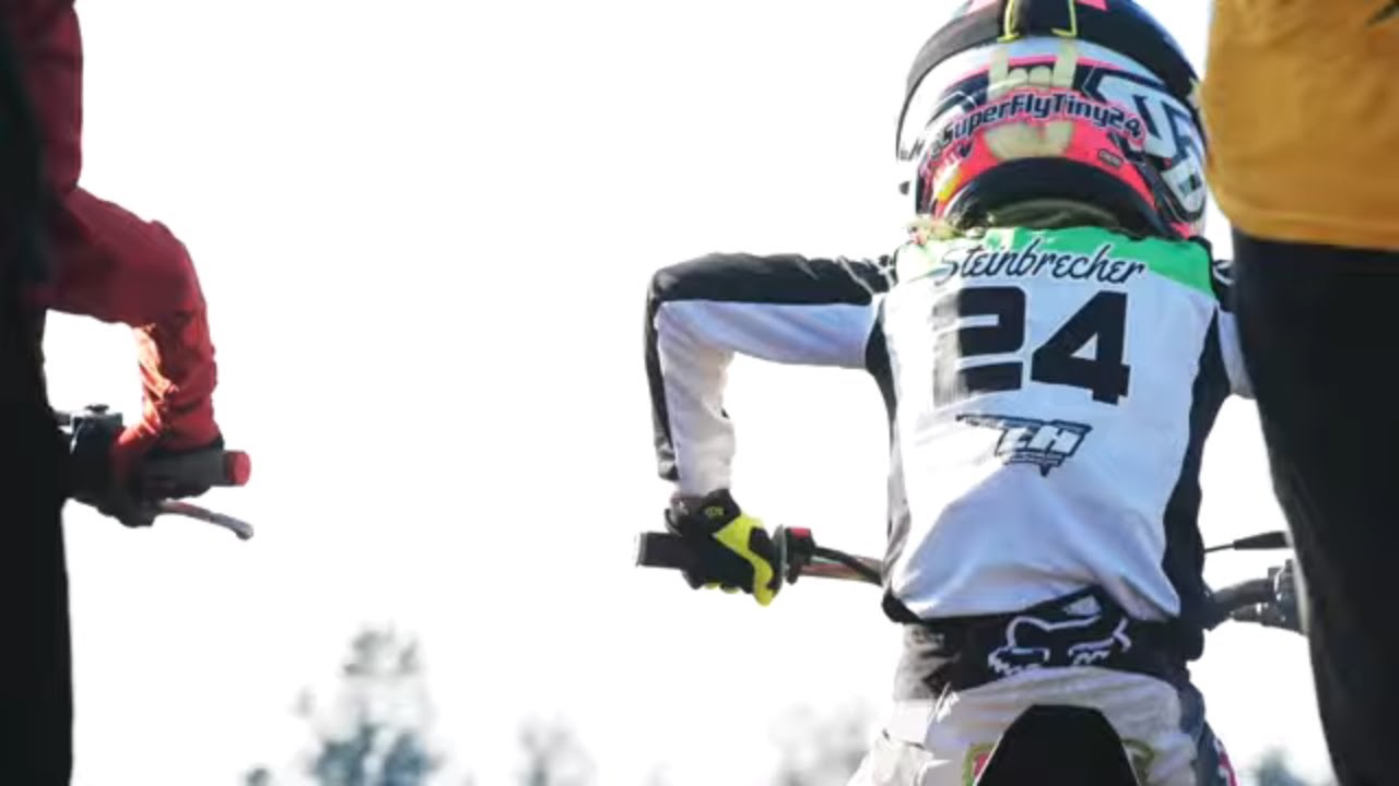 Team Dunlop Elite 2021: Eidan Steinbrecher - YouTube