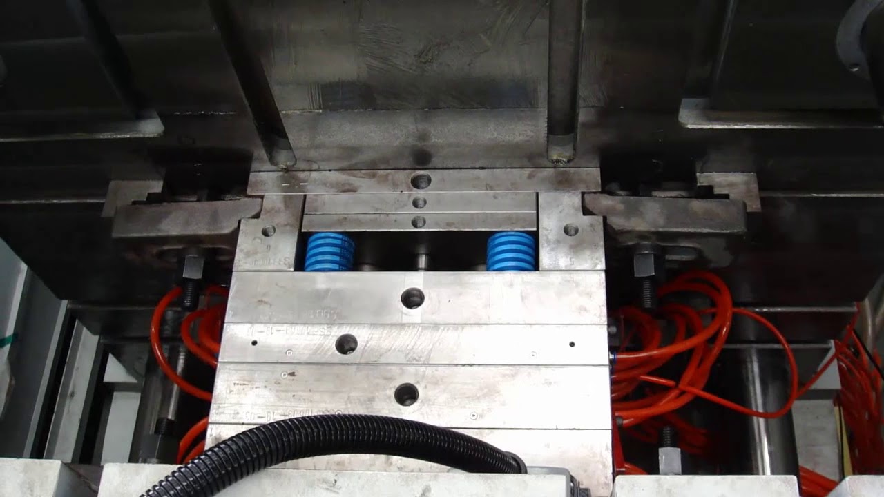 5KG Square Cover Plastic Injection Mold - YouTube