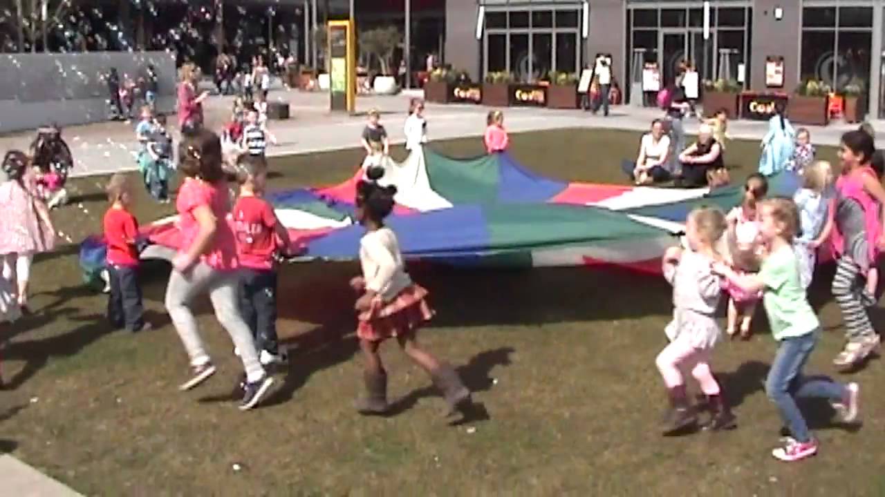 Steve Apelt's Magical Musical Bike v3 - YouTube