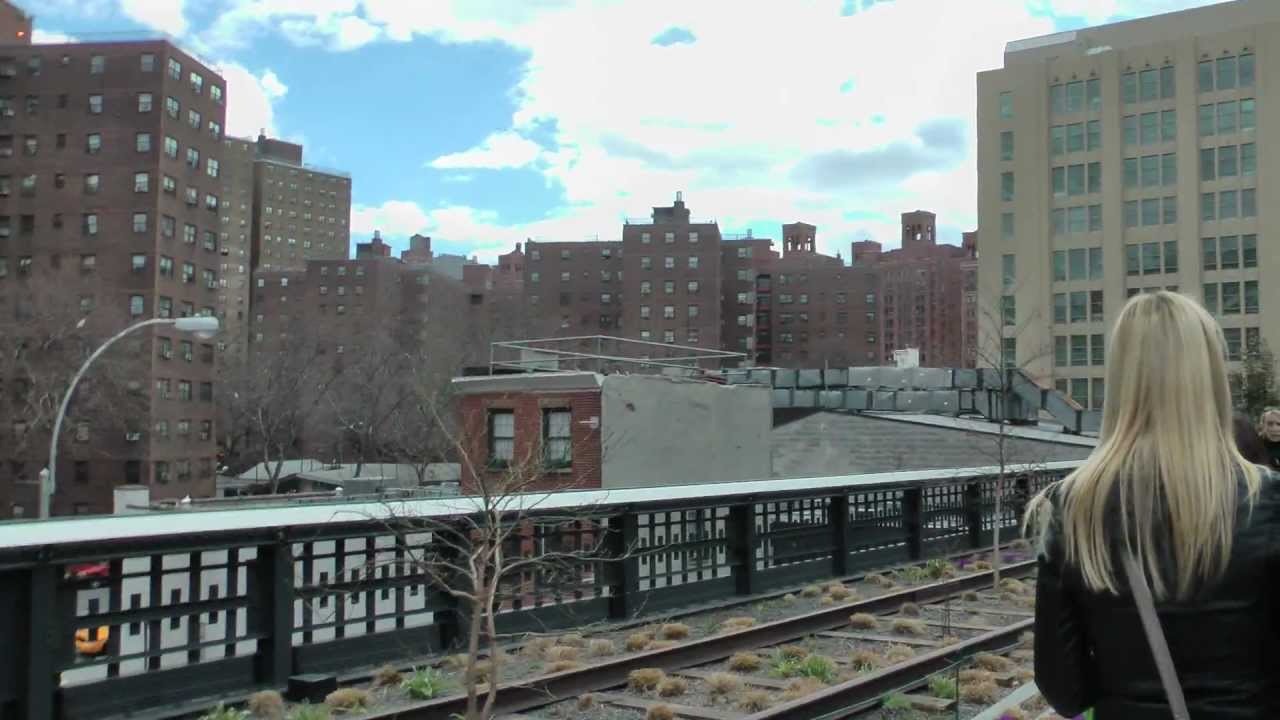 Walking down the Highline Path above New York City - YouTube