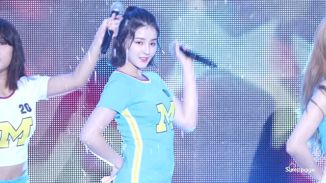 [4K] 180826 모모랜드 MOMOLAND 어마어마해 Wonderful Love 낸시 NANCY @ 평택락페스티벌 By Sleeppage - YouTube