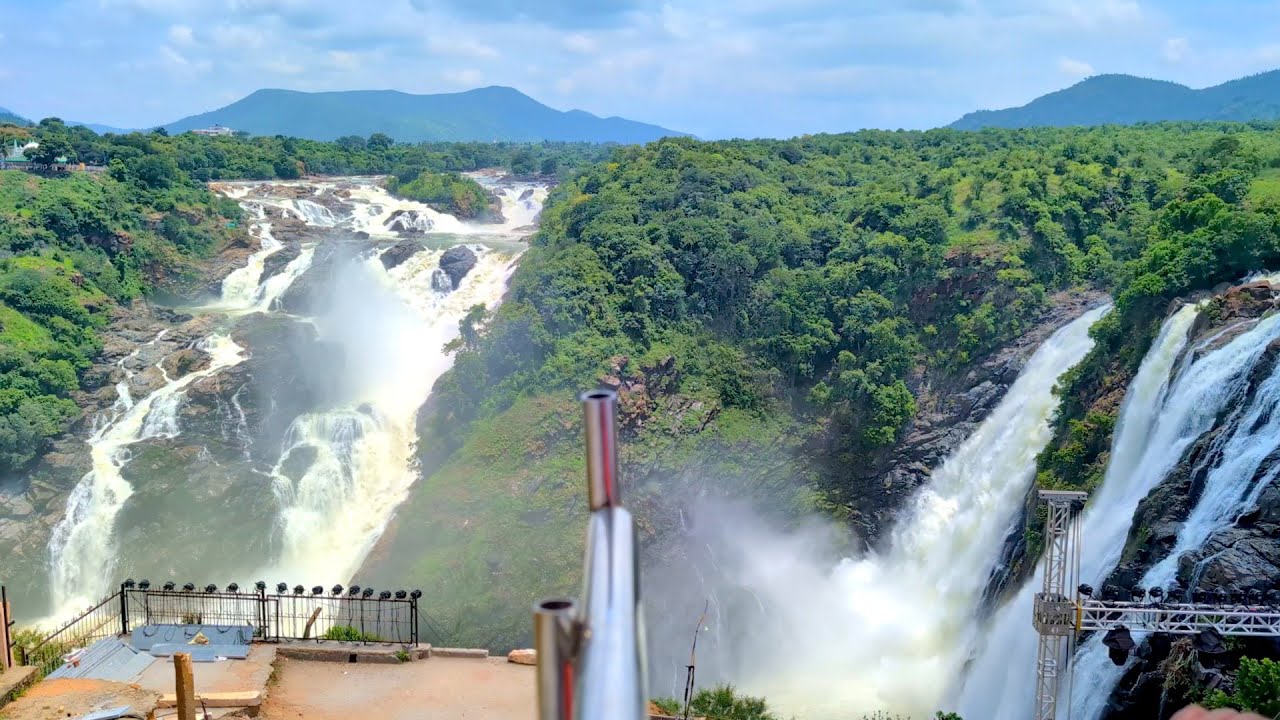 Shivanasamudra Falls - Gaganachukki View | Majestic Waterfall in ...