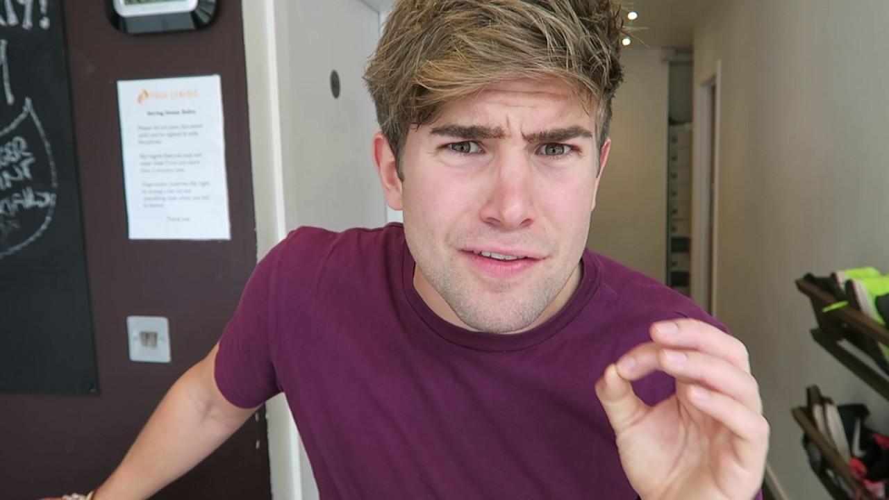 Tom Child Presenting Showreel - YouTube