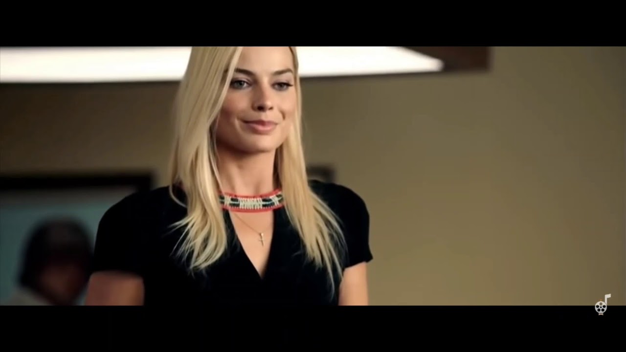 Margot Robbie Gets Told To Lift Dress Up You Can See Her Underwear Youtube