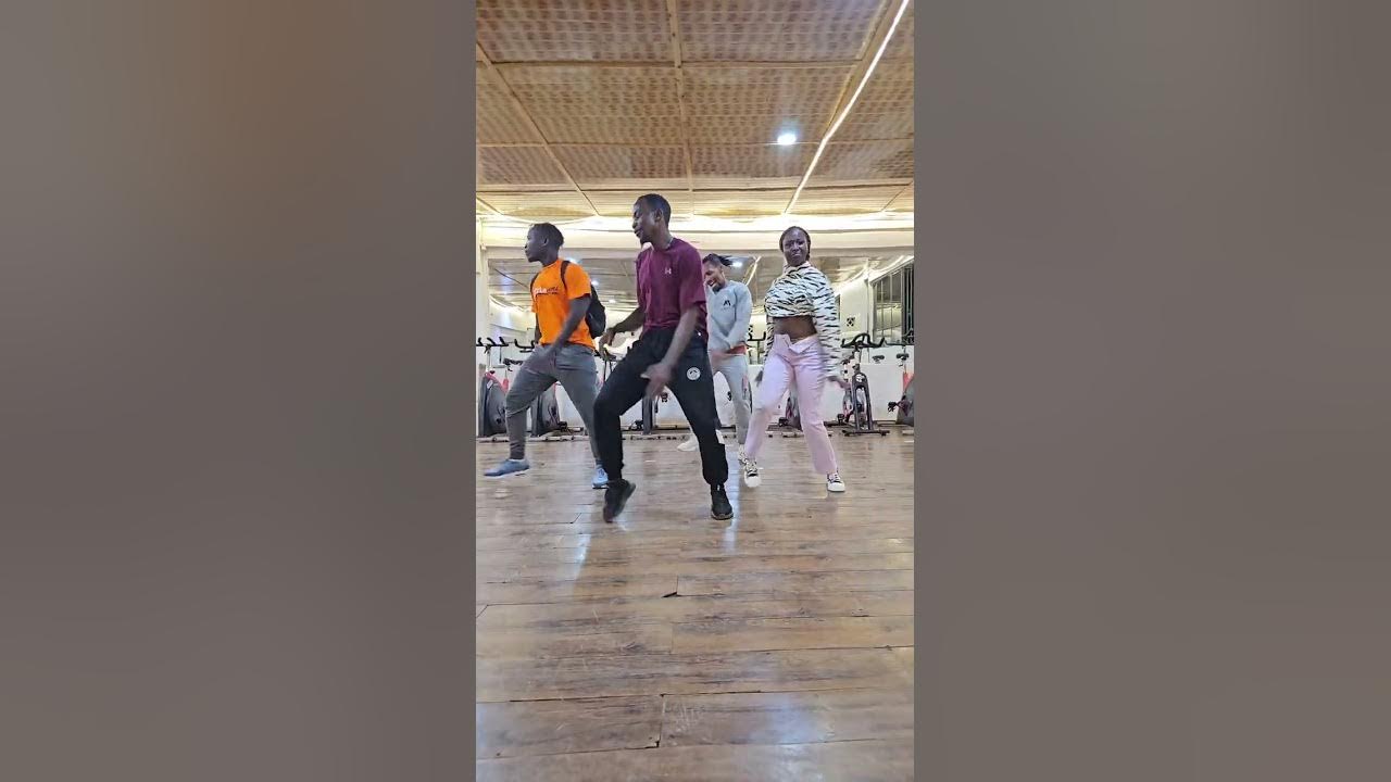 Yemi Alade ft Innoss'b - Lipeka(Dance Video) - YouTube