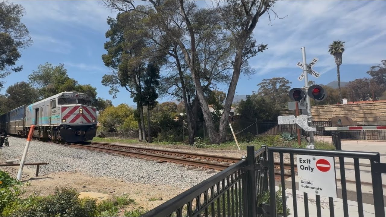 Weekly video with Amtrak cabbage 90225 and high speed trains ...