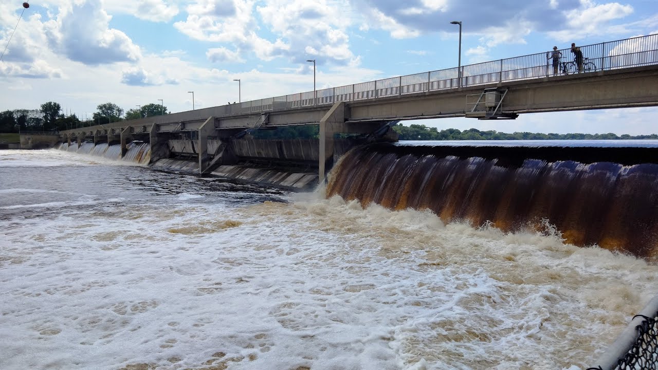 The Mighty Mississippi River – Massive Dam Up Close! - YouTube