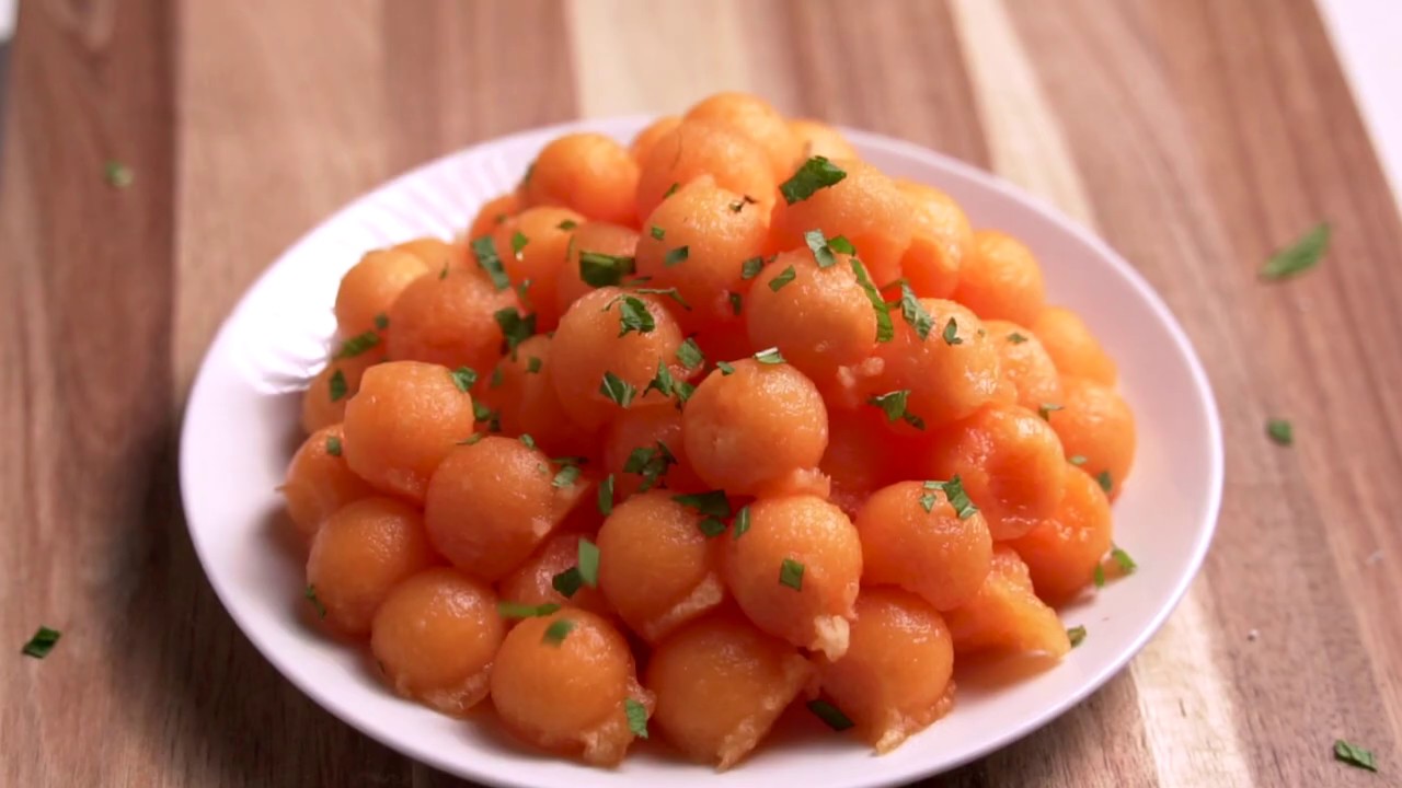 How to Prepare Charentais Melon - YouTube