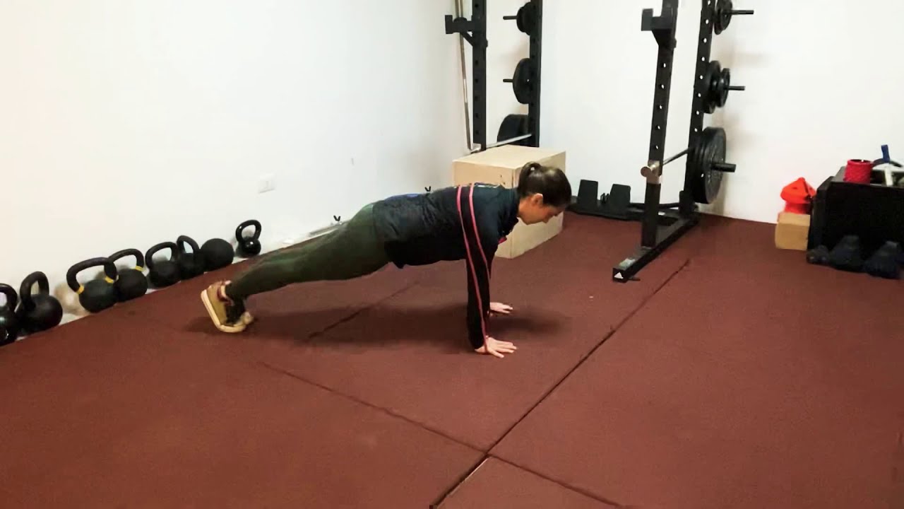 Resistance Band Plank - YouTube