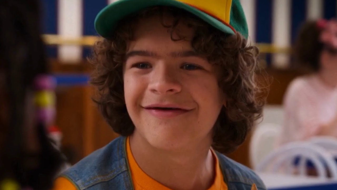 Dustin Henderson s3 - YouTube