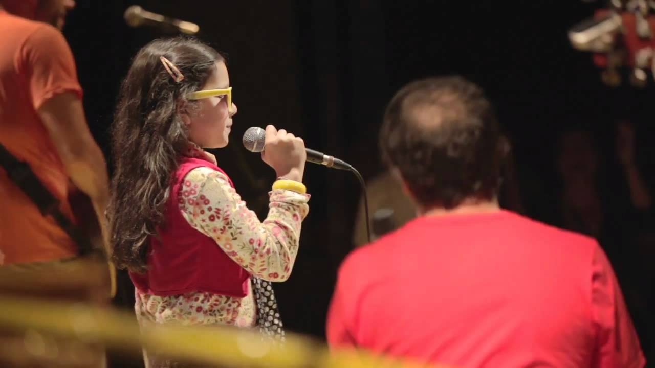 DINDA NO SERGIO PORTO AMOR AMORA - YouTube