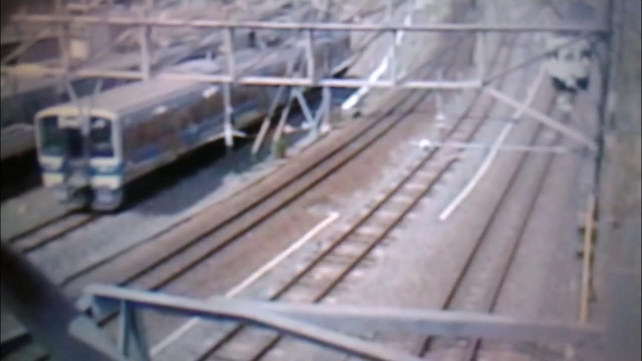 「3列車同土並走」3137M快速マリンライナー37号高松行き5000系M1+223系P6･213系2B･1015M特急緑やくも15号出雲市行き ...