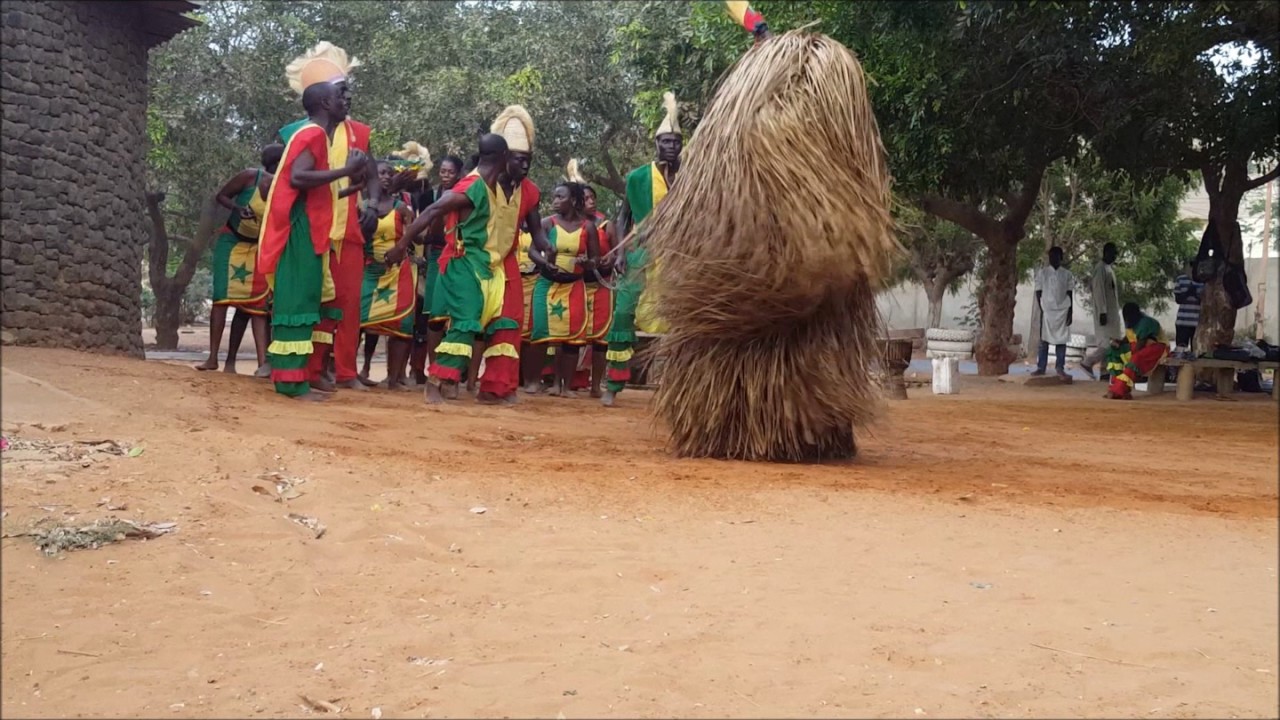 African Dancing in Dakar, Senegal - YouTube