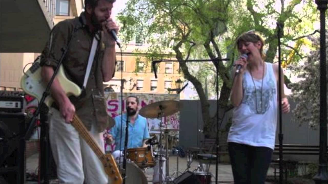 Free Blood - Never Hear Surf Music Again - YouTube