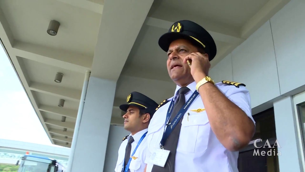 Tech Crew Pilot - YouTube