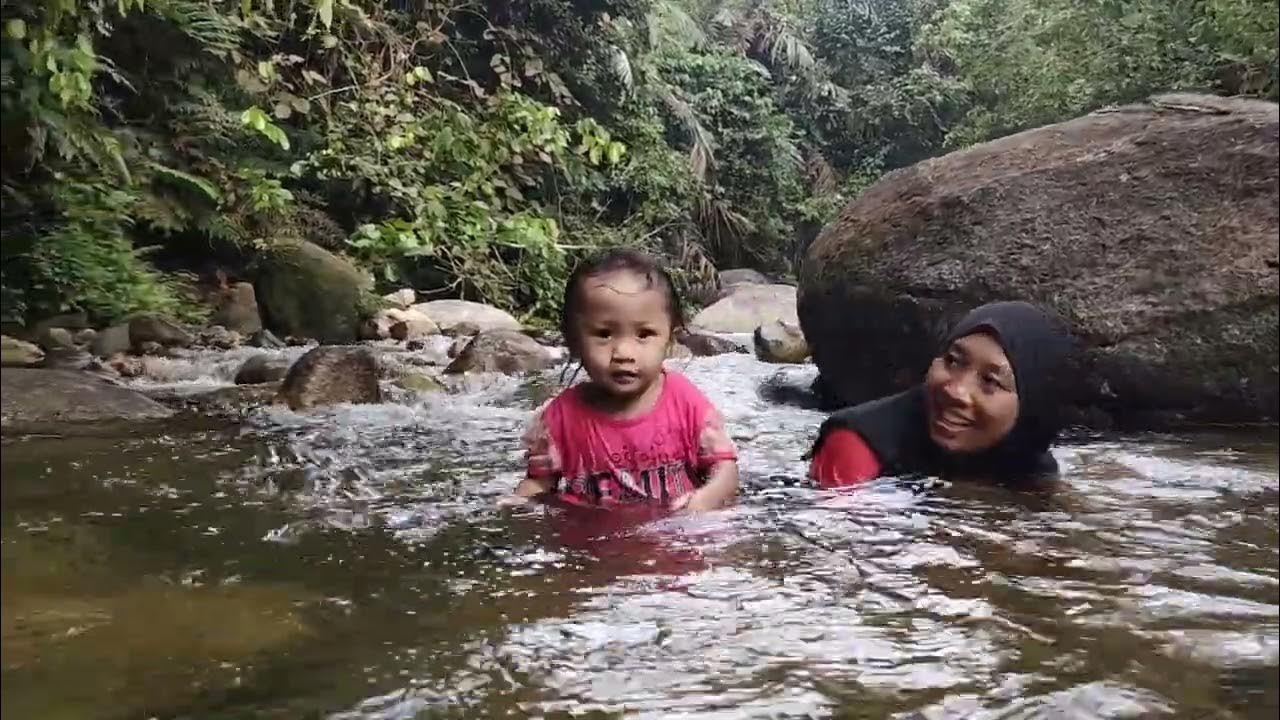 Mandi air terjun di taiping perak - YouTube