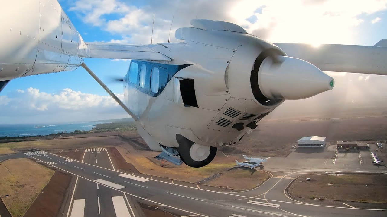 Electric EEL Flight Over Maui - Ampaire Hybrid Electric Aircraft - YouTube