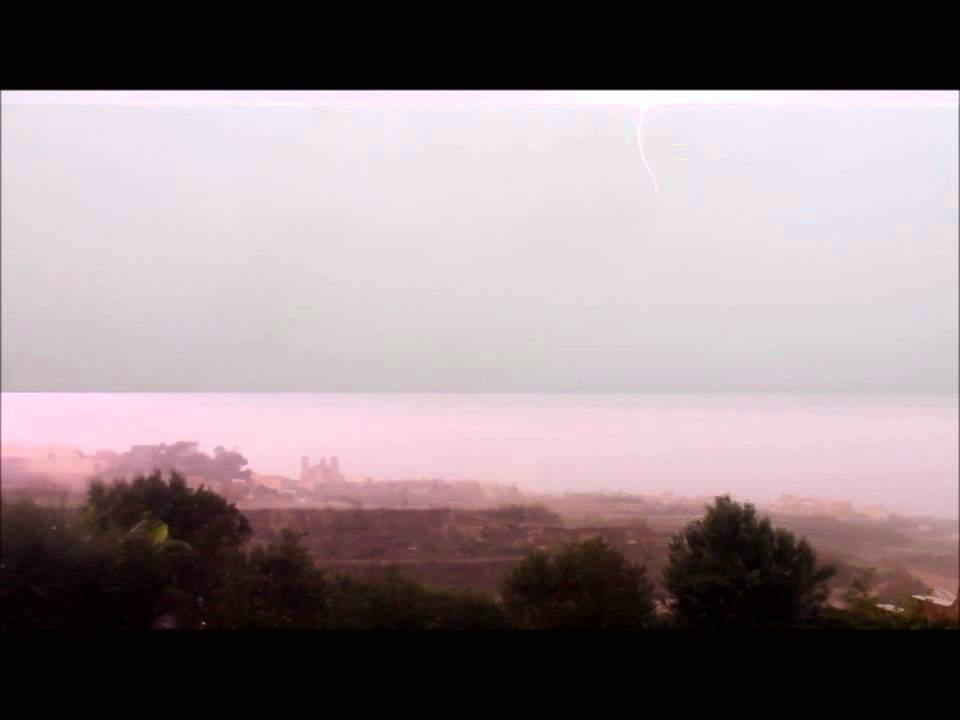 Very Close Lightning Strike - YouTube