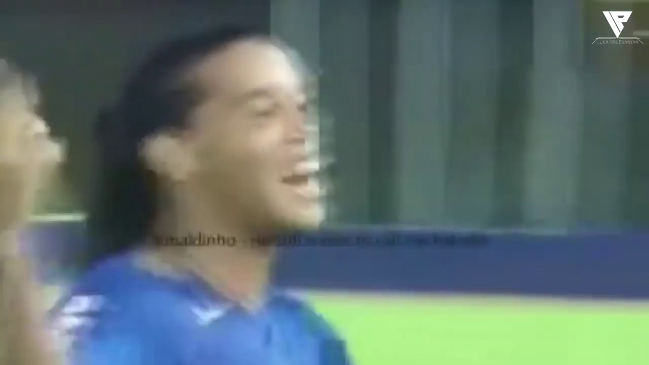 Ronaldinho In Training Skills Tricks Freestyle Goals HD 2017 - YouTube