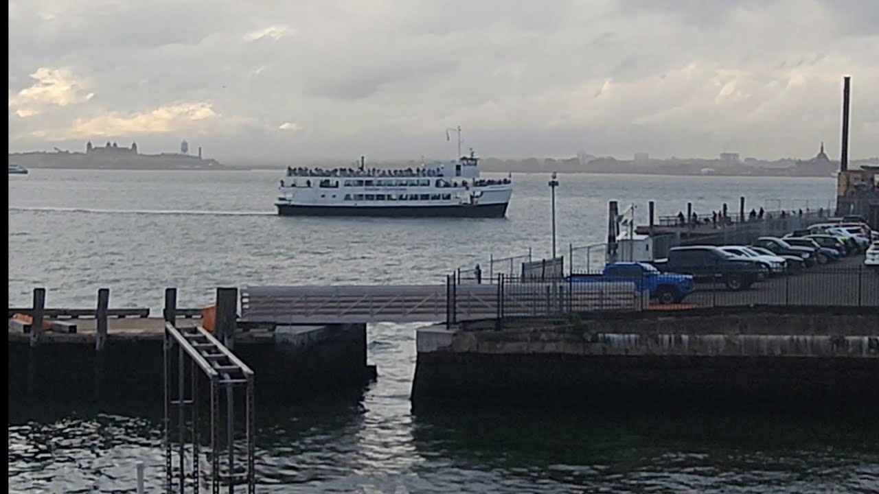 Staten Island ferry, promenade. - YouTube