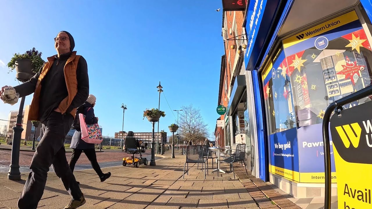 Little look around town - Crewe - YouTube