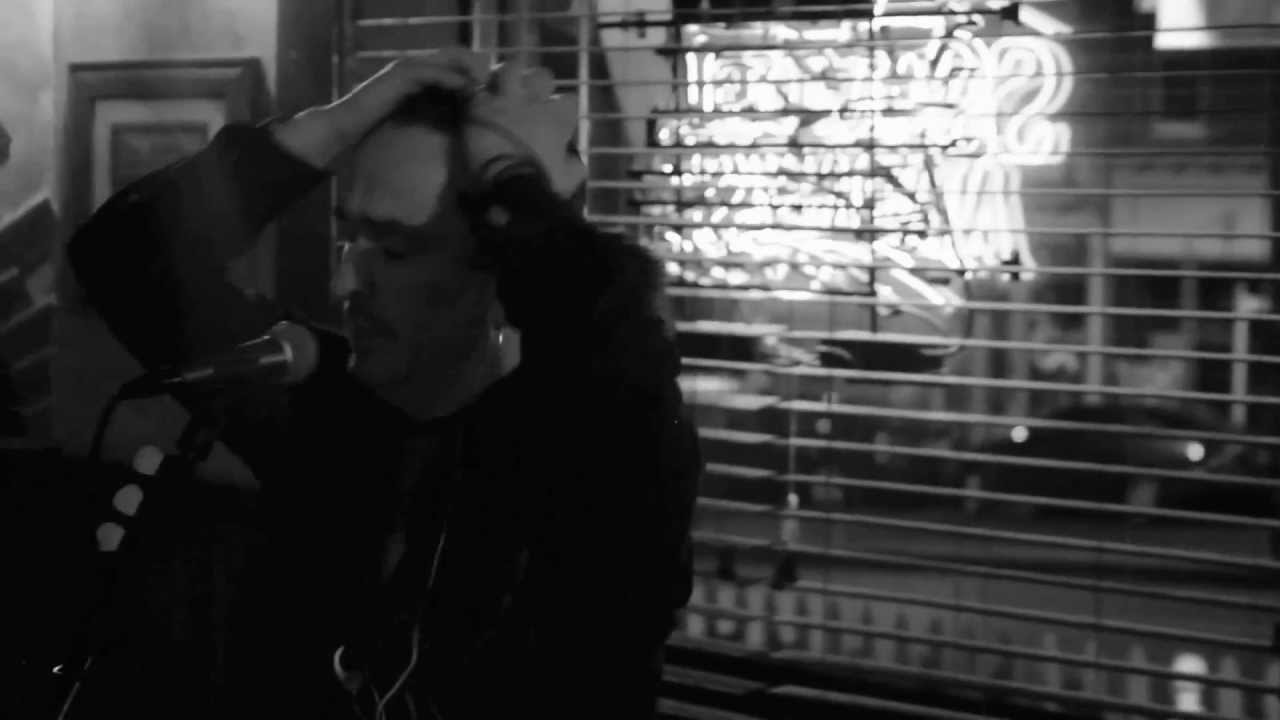 Derek Dempsey Live at Dermot Mahoney's - YouTube