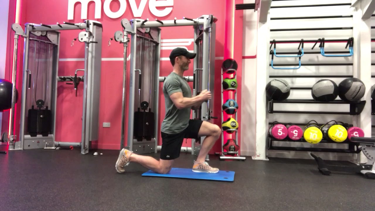 Half kneeling cable pallof press (anti rotation) - YouTube