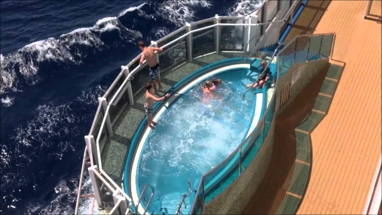 Splish Spalsh the Dream Hot Tub - YouTube