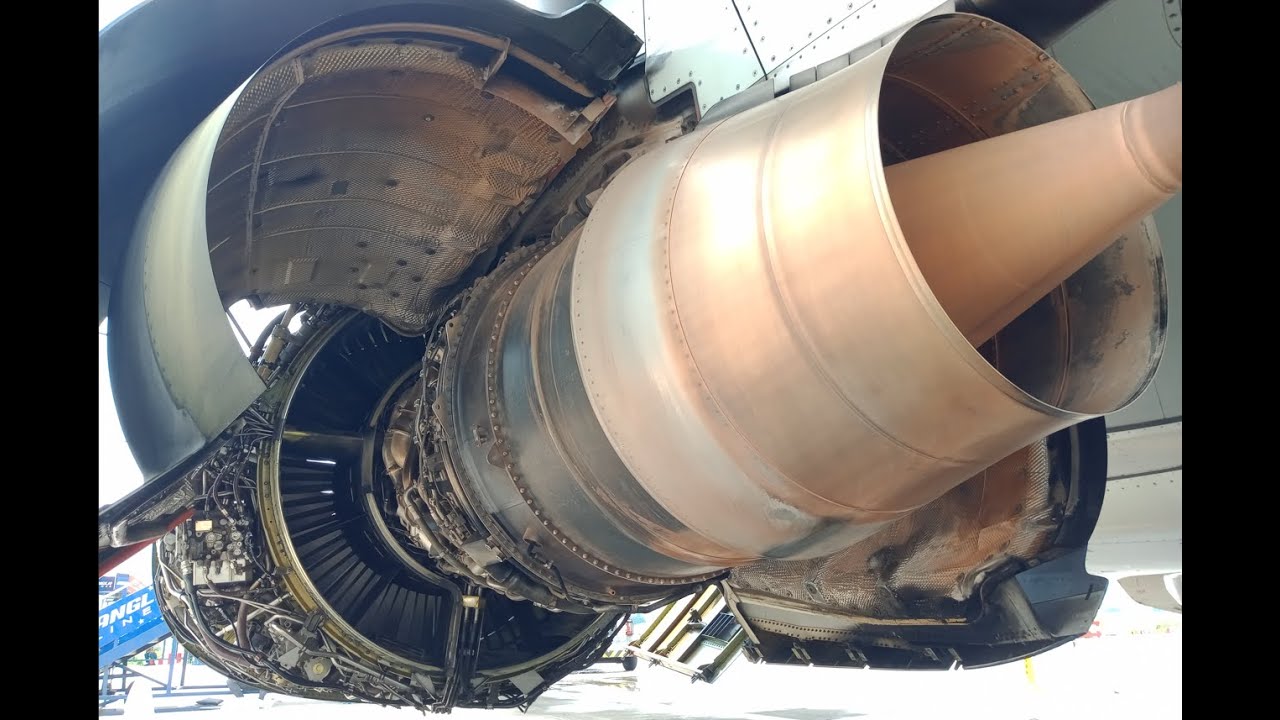 Aircraft Engine Wash 737 JET ENGINE COMPRESSOR WASH - YouTube