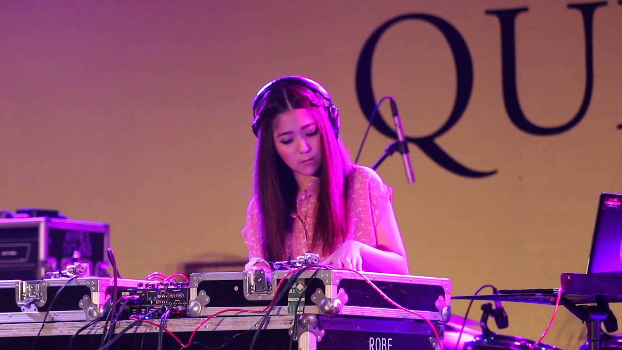 2015.05.09華山大草皮DJ Ray Ray - YouTube