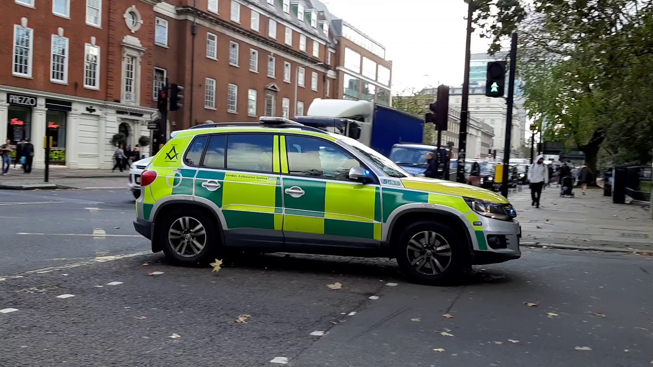 *RARE* Volunteer Responder Group RRV responding on lights and siren ...